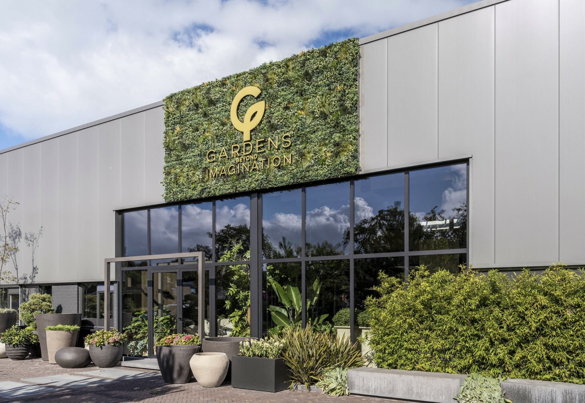 GBI: Jouw Partner voor luxe tuinen en buitenruimtes